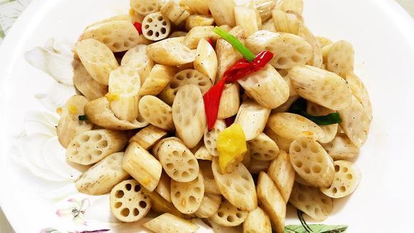 藕带最家常的做法,好看又好吃,做法简单步骤详细,孩子还爱吃