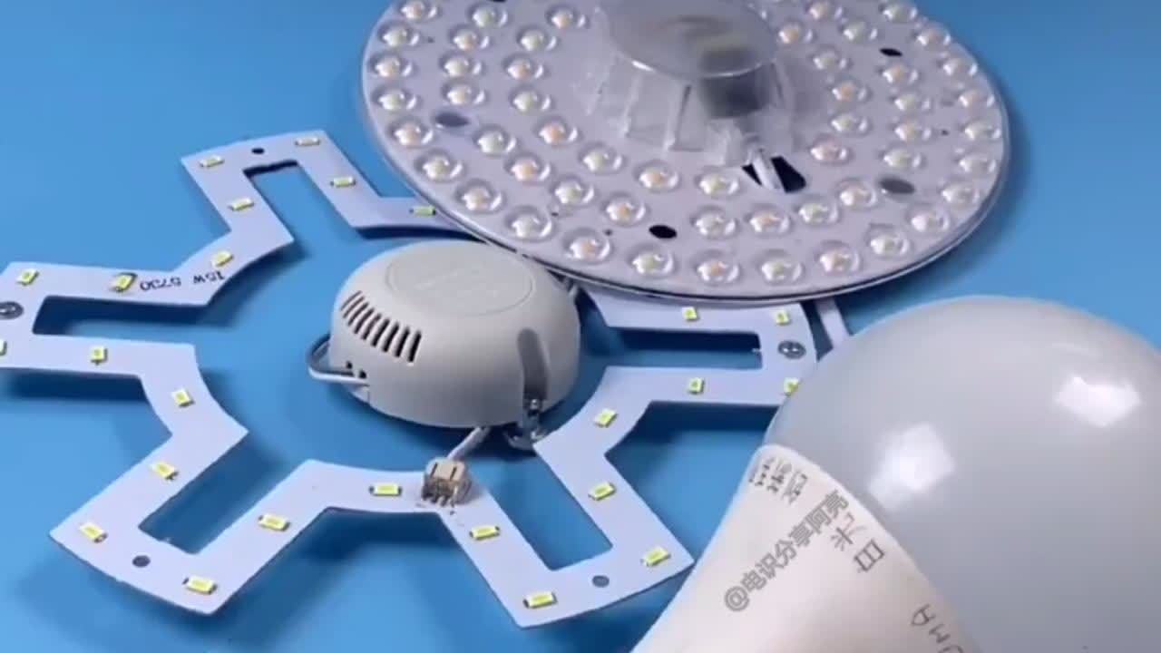 维修家庭LED照明灯不亮