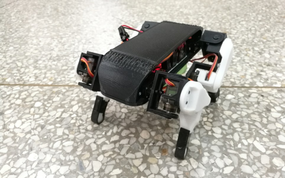 目前最小最精致的arduino四足机器人