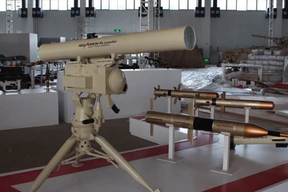 中国兵工巅峰之作,红旗12导弹有多强悍?北约坦克将燃烧