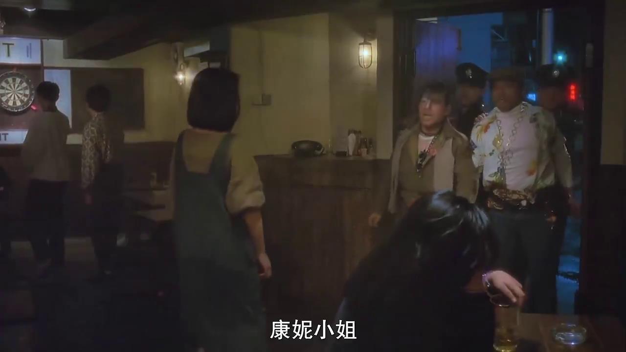 混混头子就混混头子,硬要说成是什么组织的高级行政人员,太逗了