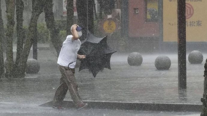 果然视频|台风"米雷"登陆日本,7.2万人撤离