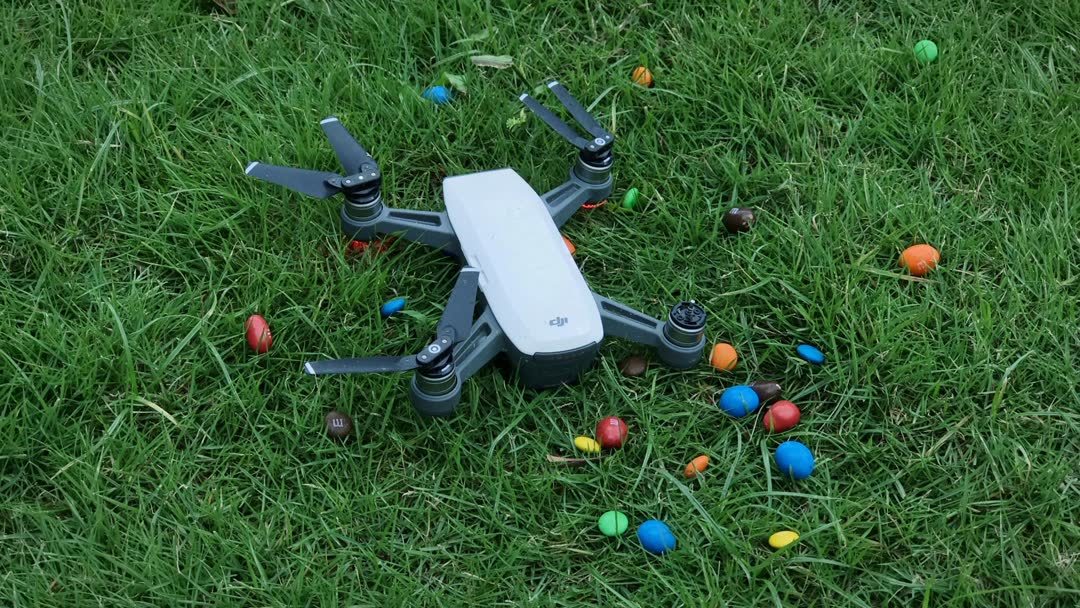 狂风、暴雨、撞树、砸机,「晓」Spark暴力测评!