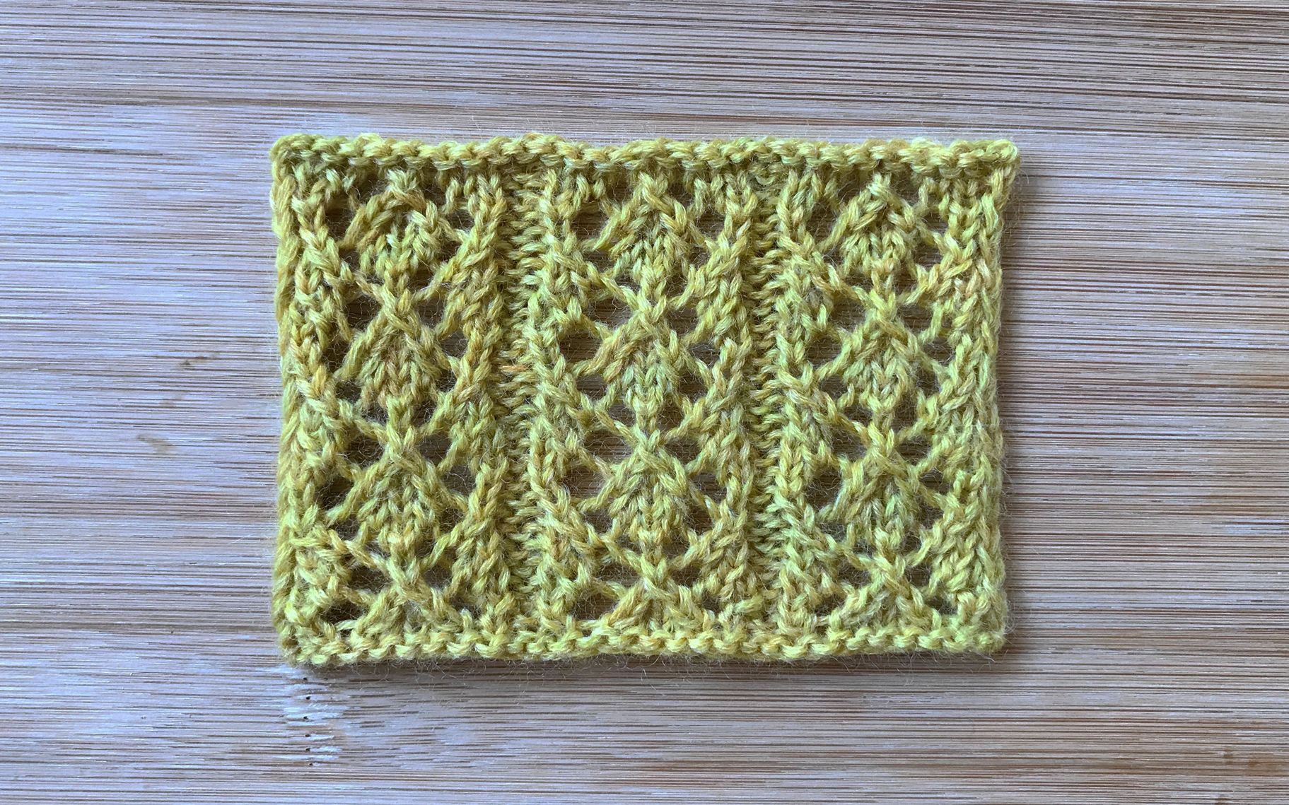 简单好织的镂空花,织秋款针织衫很漂亮,新手也可以驾驭