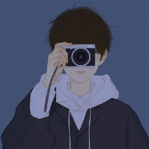 莫忆己 