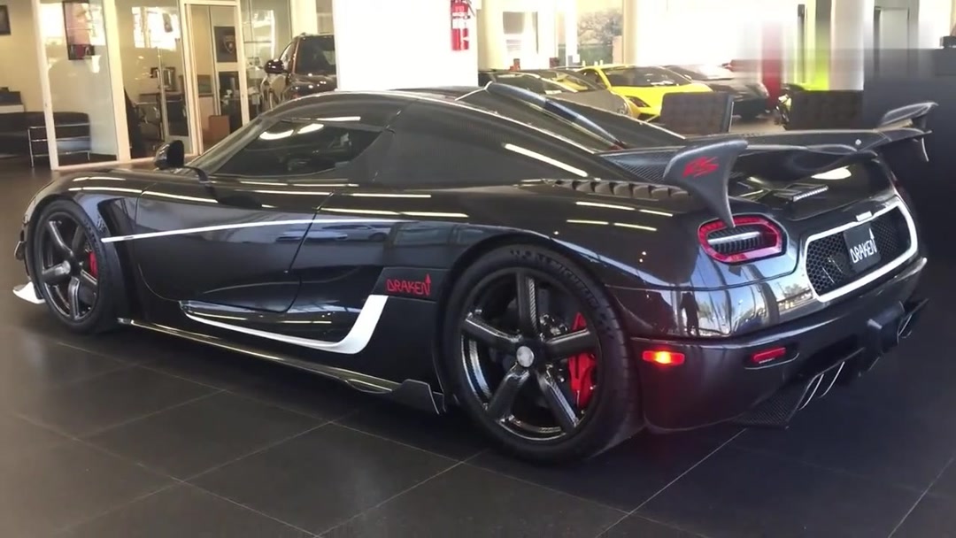 柯尼塞格Agera RS到店实拍,全身碳纤维,霸气十足!