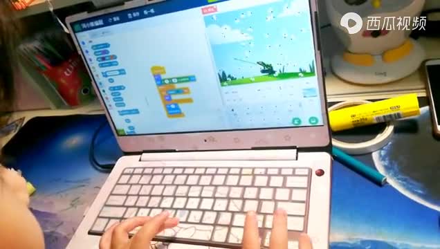 用scratch制作简单小游戏,看看我今天做了什么,怎么这么热闹呢