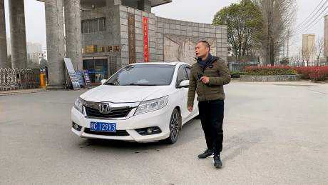 斌哥5.8万收了一三款豪华版本田凌派值吗、看车、说车、试车。