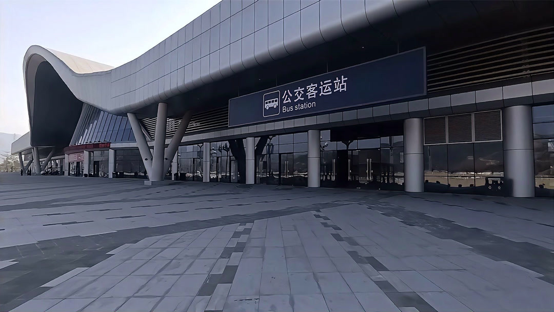 攀枝花南站,见证了攀枝花的发展和提速,代表着高铁时代的到来