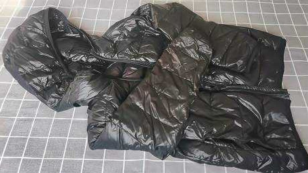 废旧不穿的羽绒服别扔,教你变废为宝,省钱实用,快跟着试试