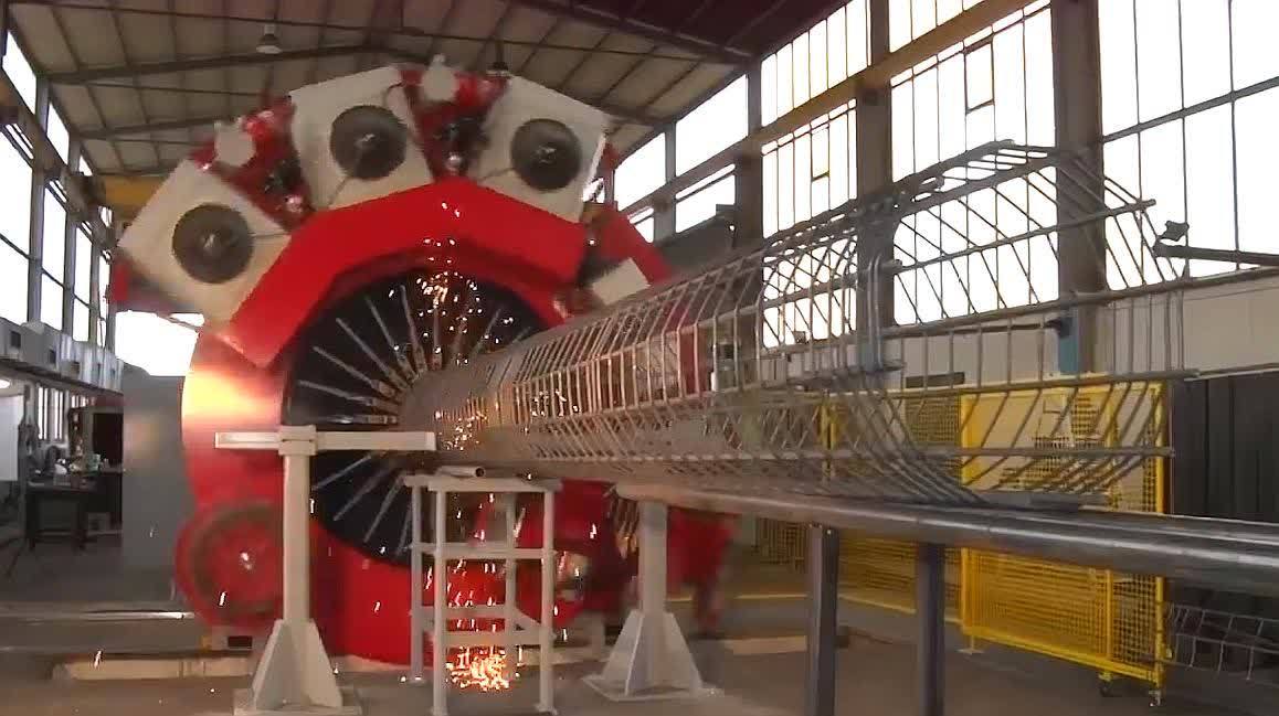 大型全自动钢筋笼滚焊机,边滚边焊接,这样盖.