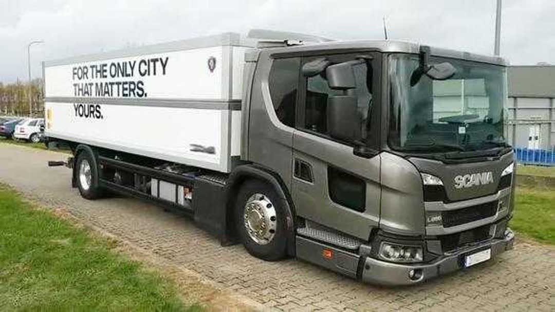 颜值真高,斯堪尼亚的卡车就是漂亮,内饰看着很羡慕