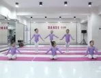 武广馆少儿中国舞课堂实录