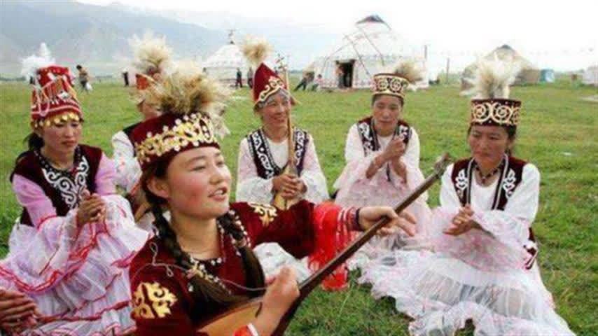 中国哈萨克族:世界上最后的金雕狩猎民族