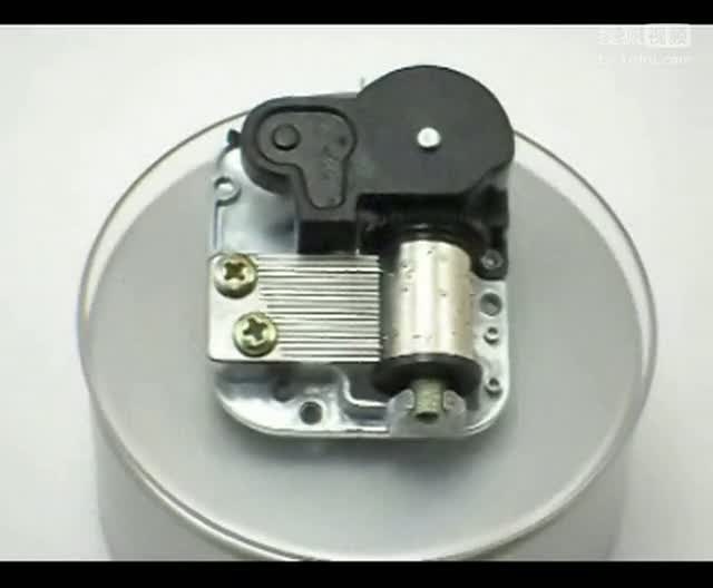 天梭普通发条机芯2YB3