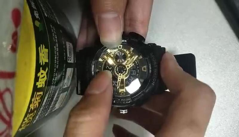 电子表新的调节方式