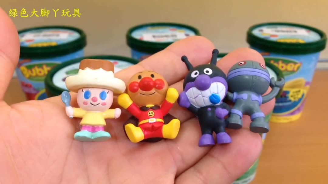 用橡皮泥做出超好看的卡通人物,小朋友们快来看呀!