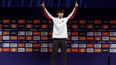 [短道速滑]100金 实力加幸运成就孙龙世锦赛加冕