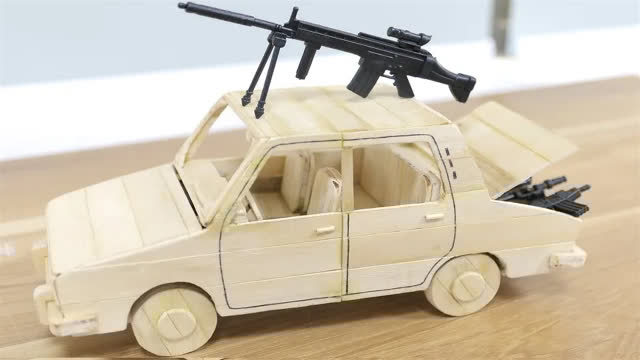 亲子手工-用木头制作PUBG绝地求生小轿车载具模型
