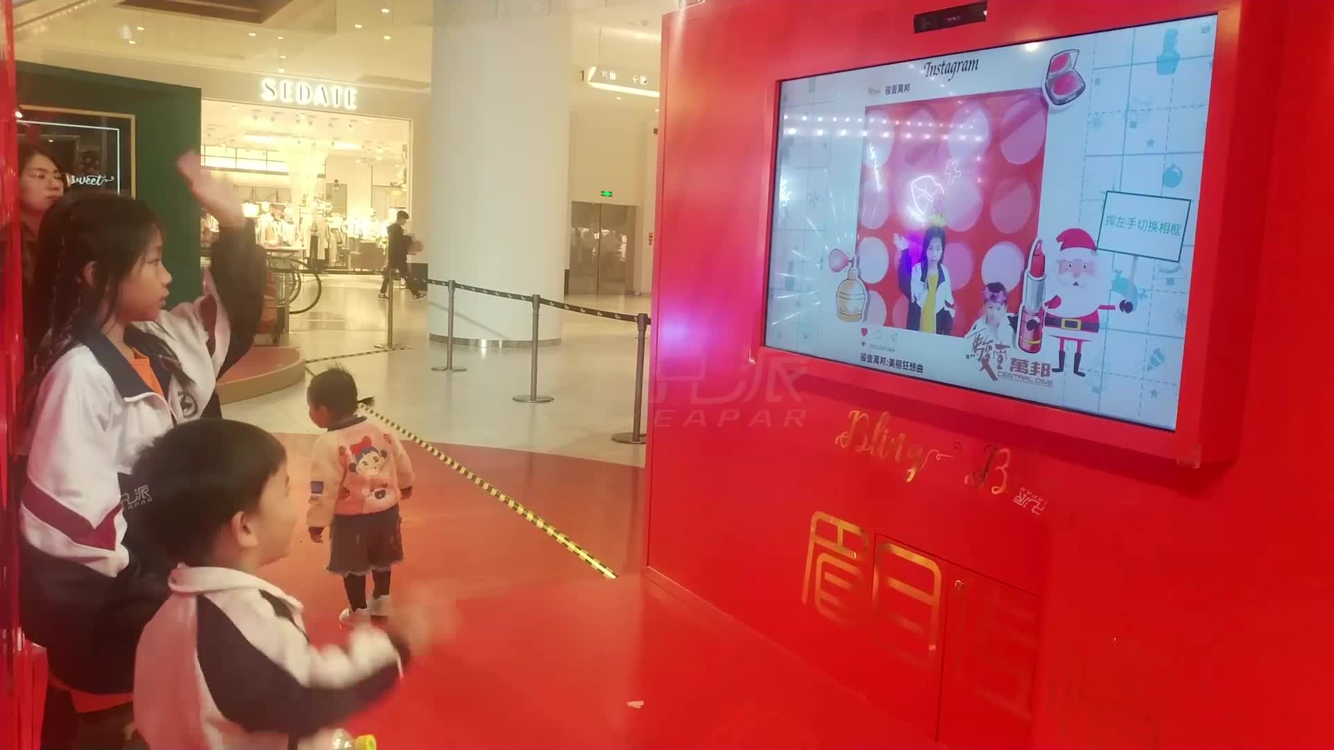 主题活动创意|商超+节日活动时,采用这样的拍照装置容易吸引人流