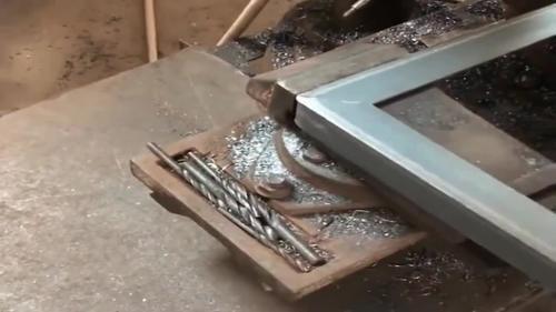 大叔自制的折弯器,太好用了,回去就做一个试试手