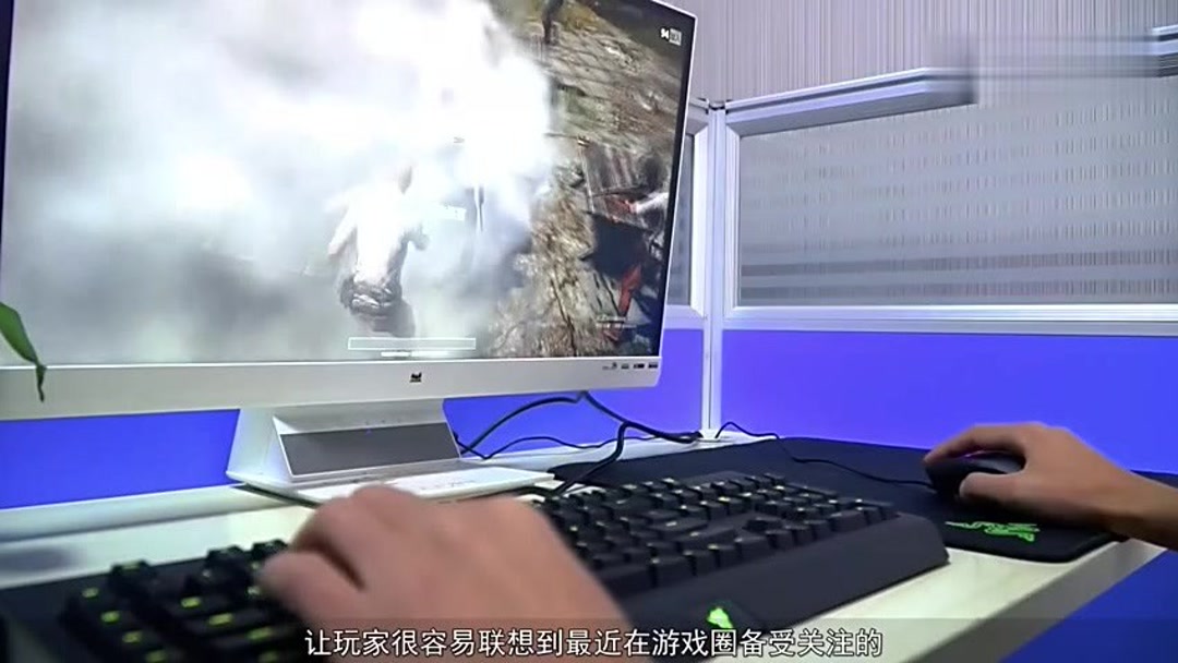 雷蛇巴塞利斯蛇游戏鼠标上手