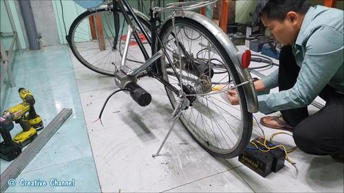 民间小伙自控的电动自行车