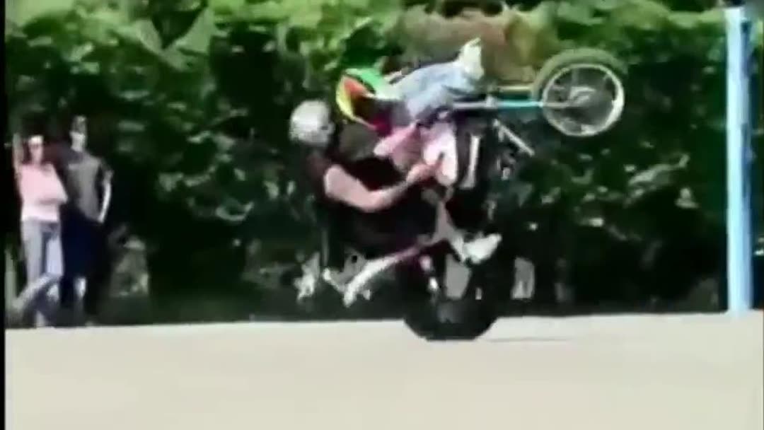 摩托车跑车特技学校表演培训视频~~{超清}