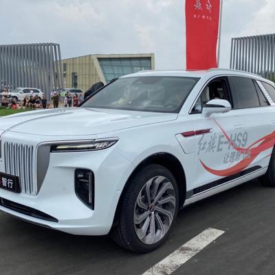 近日,一汽红旗正式亮相了旗下大型纯电SUV-E-HS9。从E-HS9的车型...