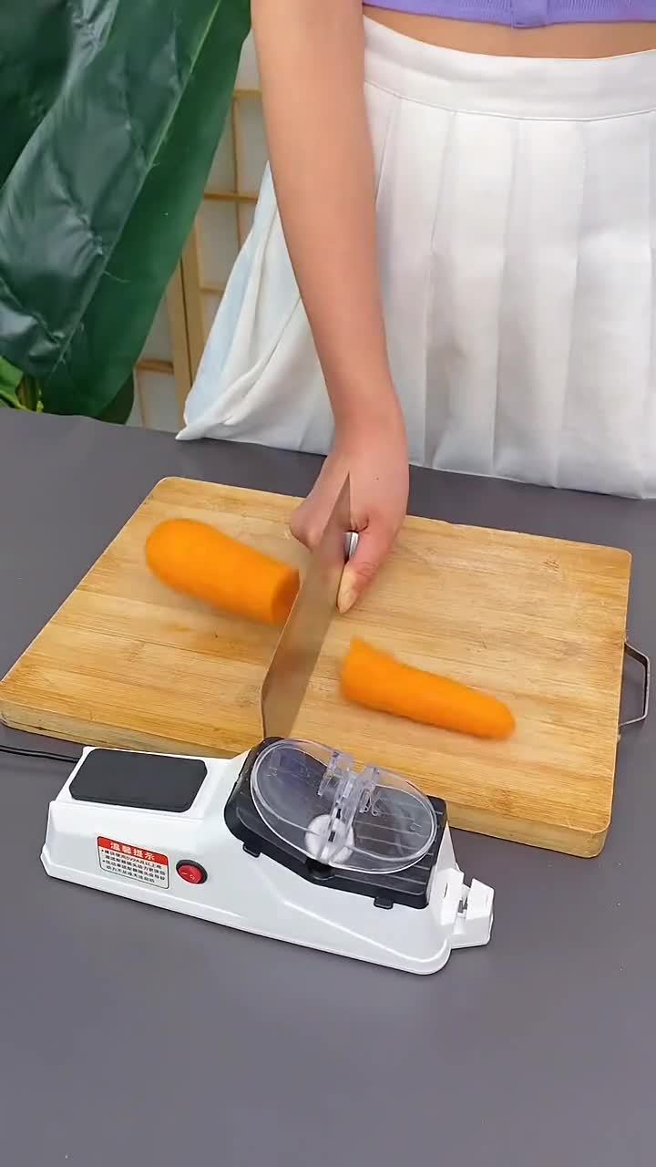 给家里买个电动磨刀器做饭切菜不费力