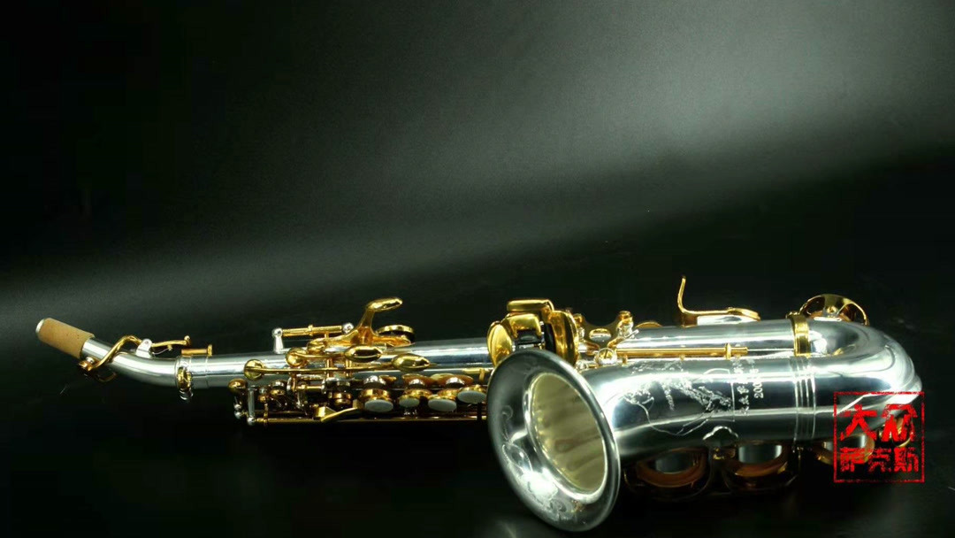 萨克斯演奏陕北民歌《挡不住的思念》与歌曲完美融合,太好听了