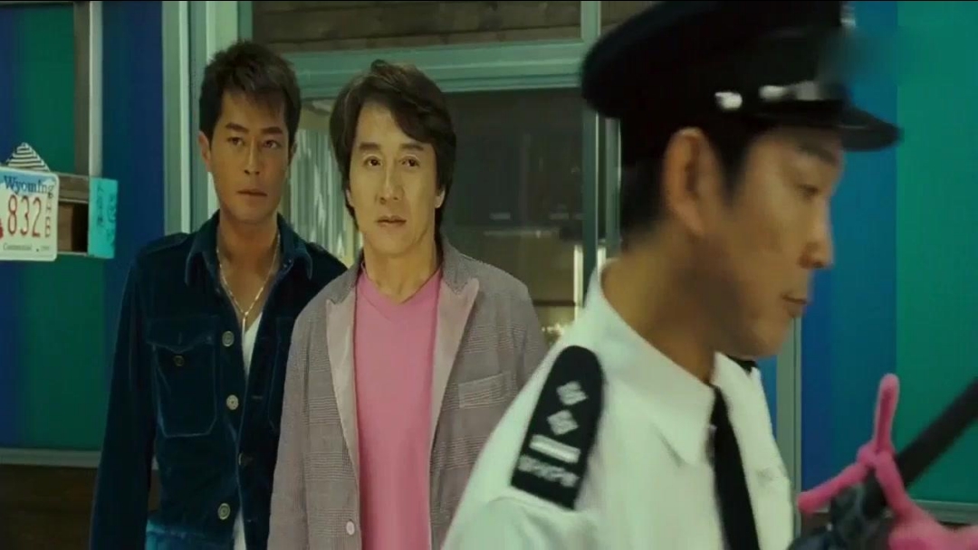 宝贝计划:债主追债到家里,没想到遇上警察上门,搞笑又刺激