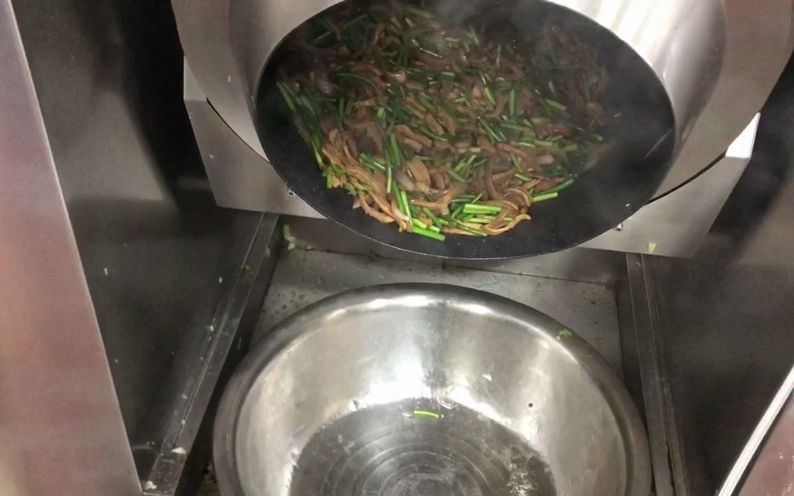 宜仕乐自动炒菜机,餐饮,饭堂,团餐,蒜台爆炒牛肚