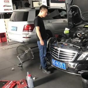 严翔886 