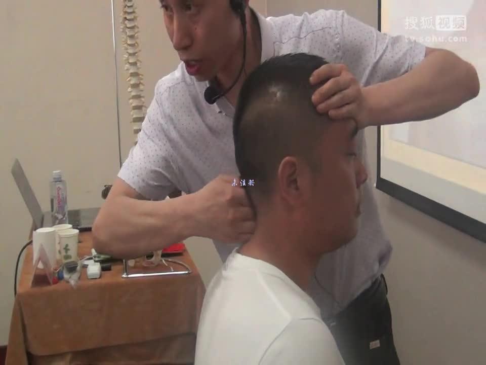 ...推拿培训,李强扪筋切骨速效正骨治疗颈椎病低头受限制手法操作视频,...
