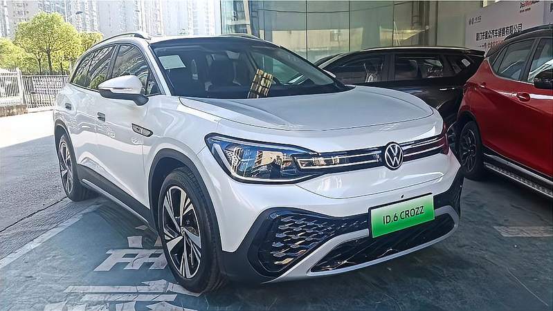 看看大众ID6纯电7座大SUV颜值高,配置更高