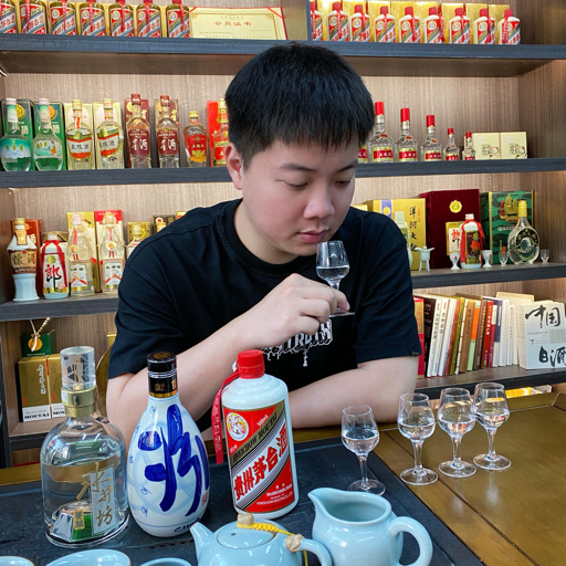 吴晓东_陈年白酒 