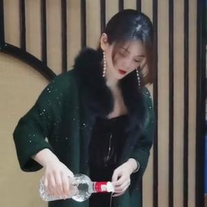 戴欣儿 