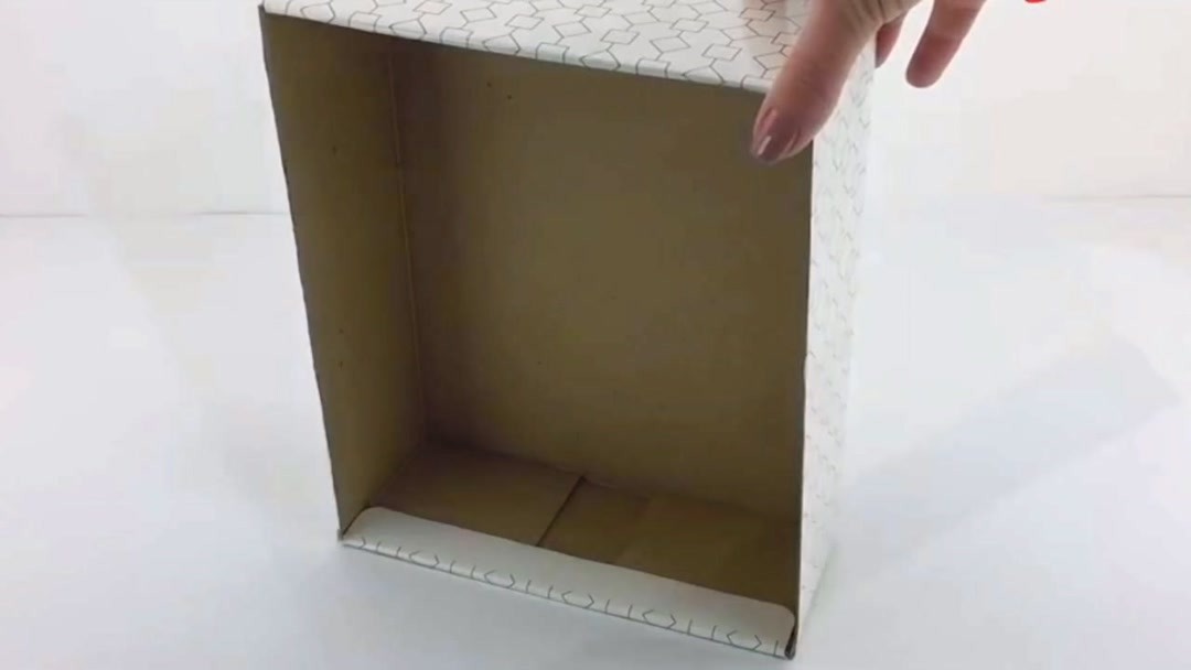 自己动手给芭比娃娃做推拉门衣柜