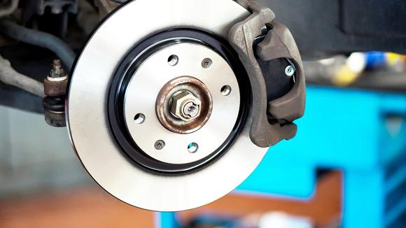 刹车片什么时候更换?3万公里还是5万公里?老司机教你一眼看出