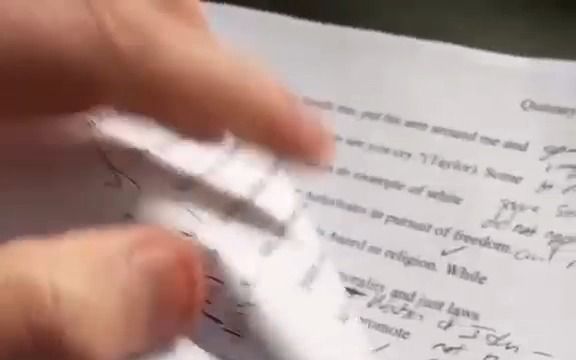 在due的前一分钟.我仿佛看到学姐的手发抖了