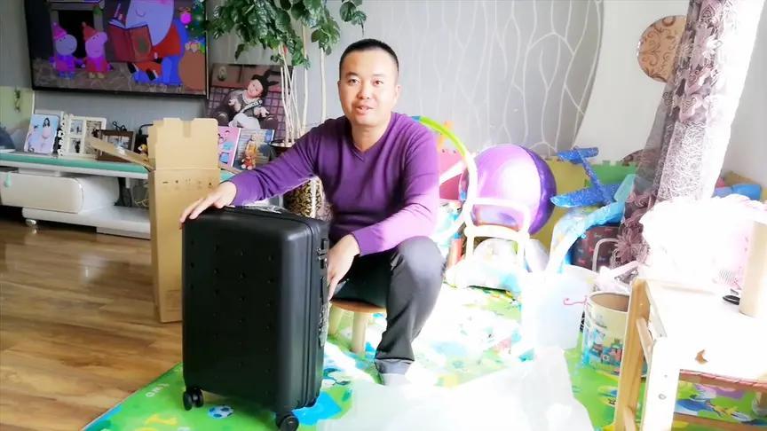 开箱实拍:活动价199元的小米旅行箱青春版,20英寸直接登机