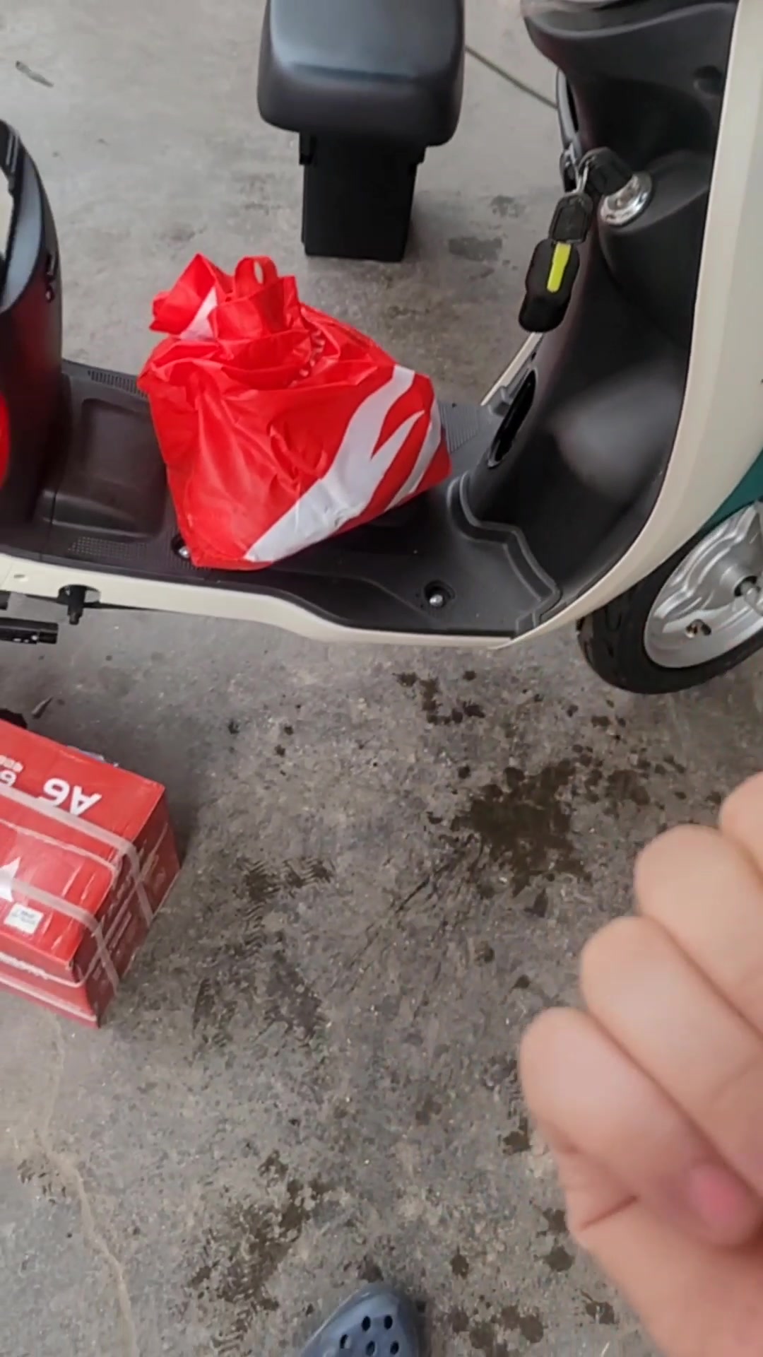 卖台电动车2000多 不贵不贵 便宜