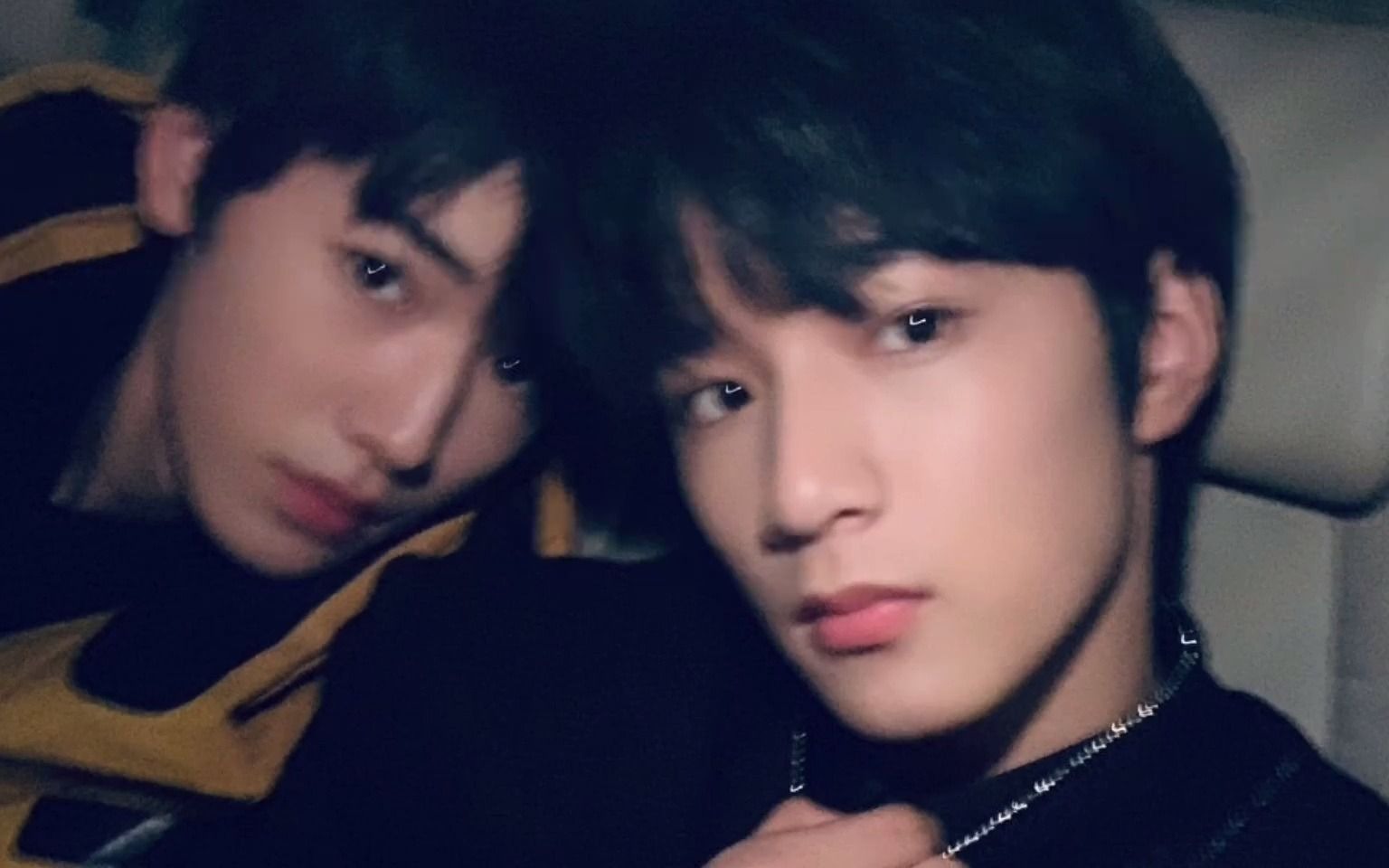 【文轩】十大名互动名场面排名:觉得刘文是故意冲到小漂亮怀里的