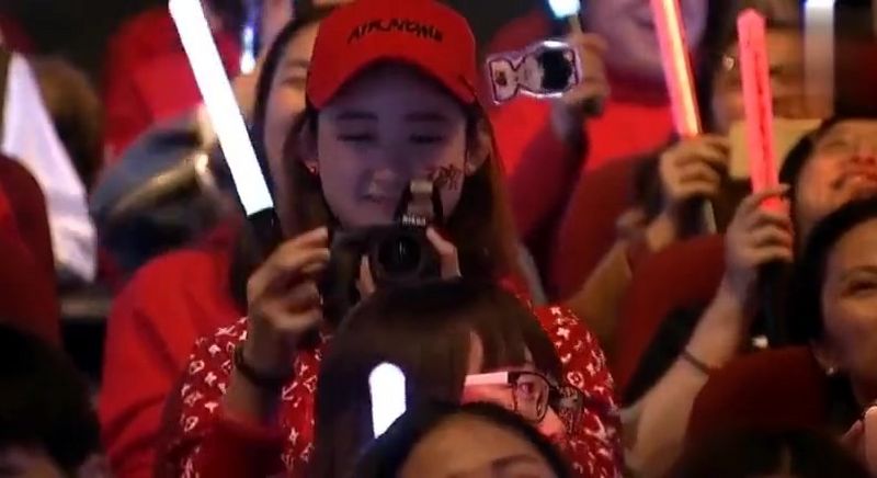 华晨宇火星演唱会,现场粉丝激动满满