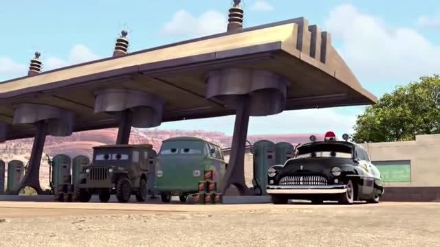 赛车总动员:村民知道麦昆身份居然是这样的反应,麦昆尴尬了