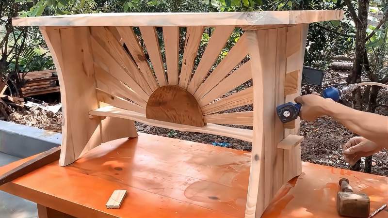 造型奇特的桌子,木匠脑洞大开,做成的桌椅真是绝妙