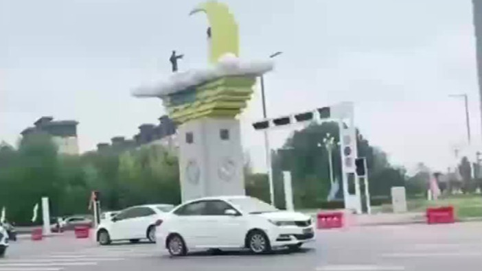 河南一县地标耗资700余万,记者采访被官方辱骂