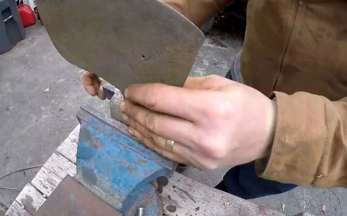 【我的户外一家】老式斧头修复!无电动工具