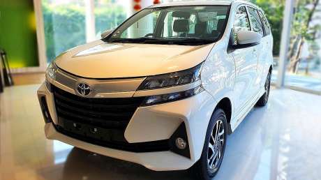 新车到店,实拍2020款丰田商务车Avanza 1.5G,这空间真不赖!